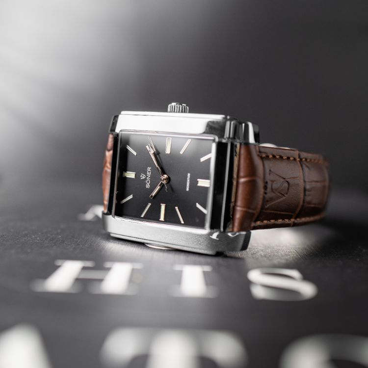 The Elegance of Square Gold Watches for Men